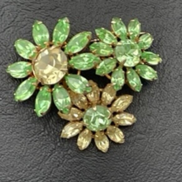 Jewelry | Vintage Three Glower Broochgold Tonelight Green Yellow Stones ...